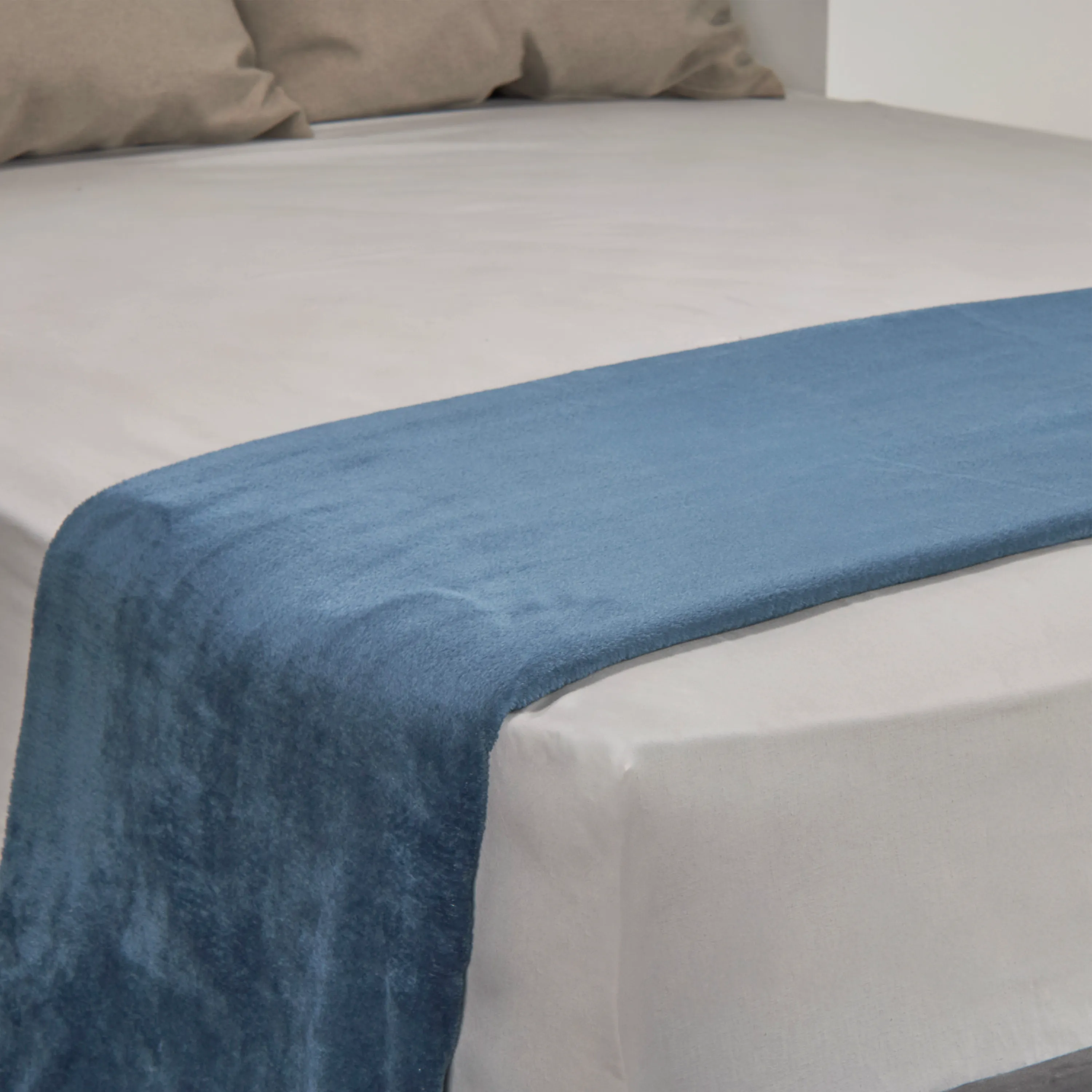 Cobija coral fleece azul petroleo 180 x 220 cm