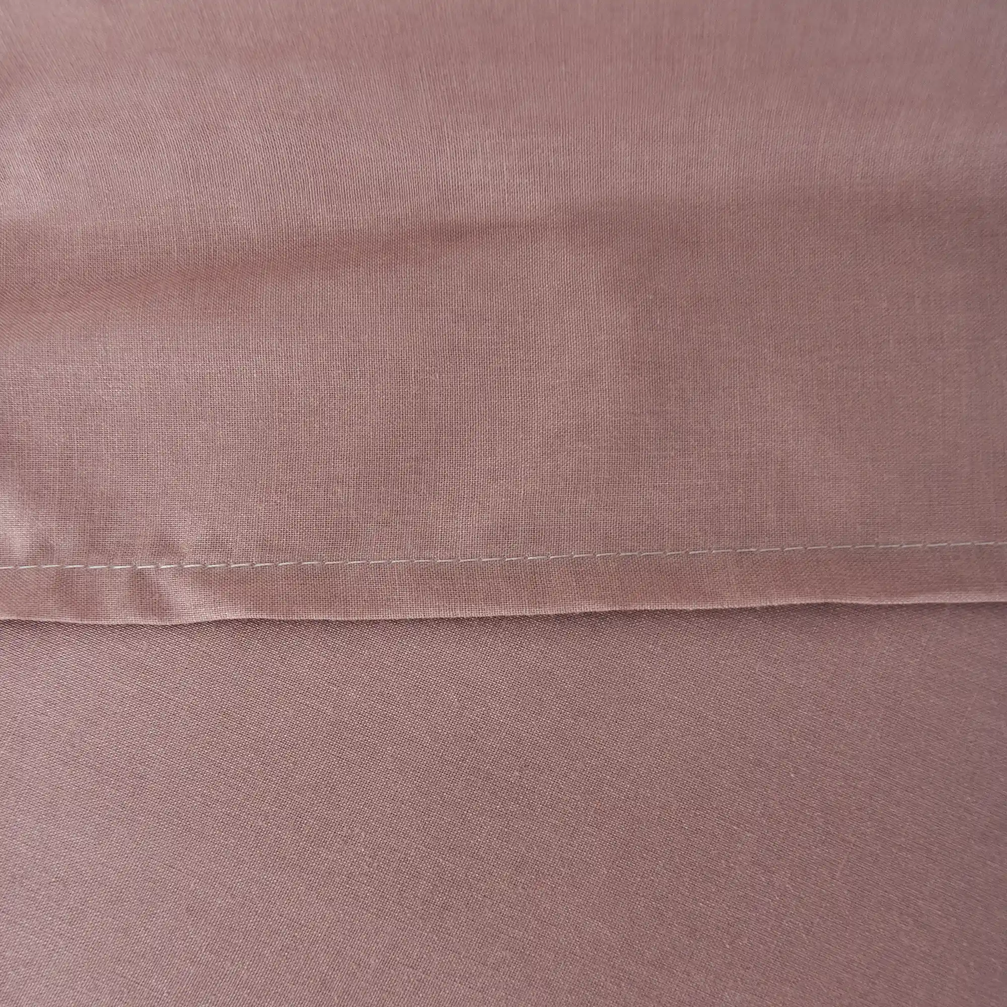 Juego de sábanas tela 144 hilos con embone arce rosado